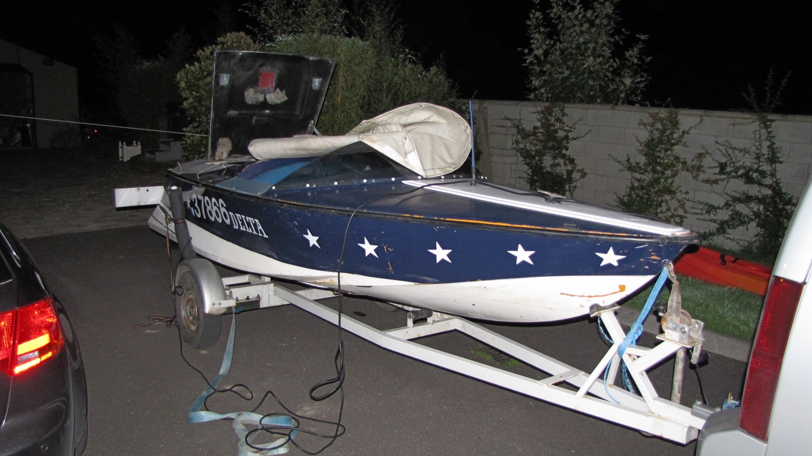 Delta V4 Speed Boat: Classic Delta Speed Boat