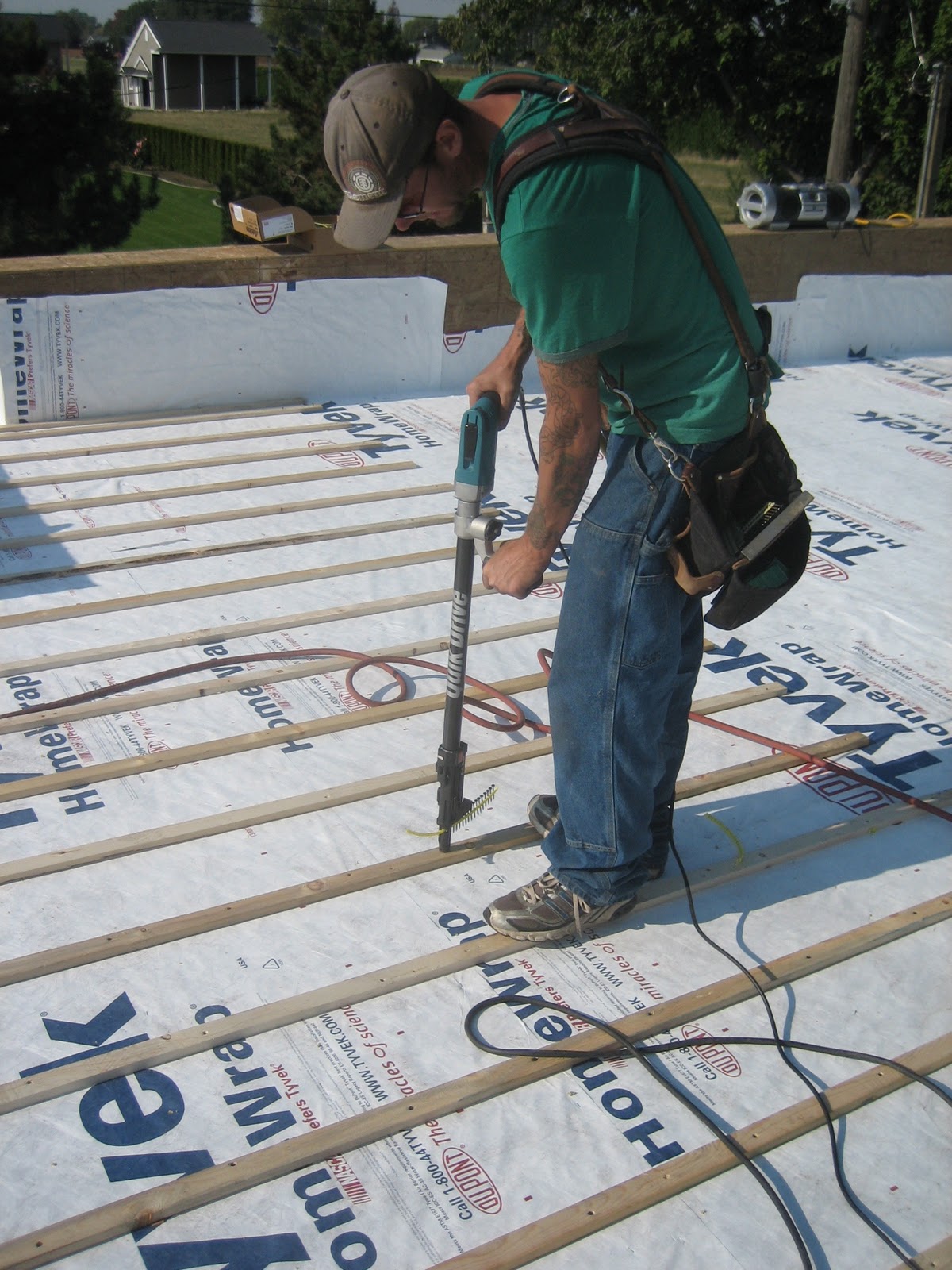 Modern Modern in Walla Walla: Hybrid Roof / Techo híbrido