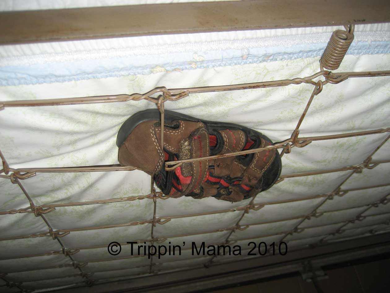 Trippin' - Life with Triplets: The Case of The Missing Shoe