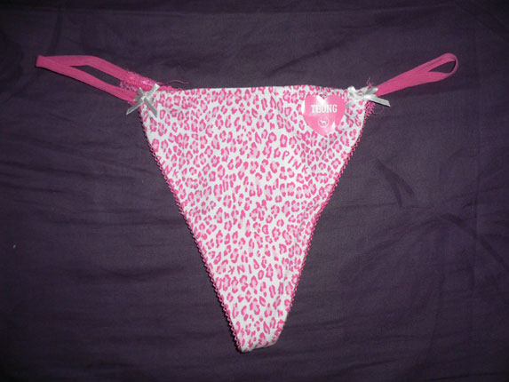 mood: Victoria's Secret lace back v-string