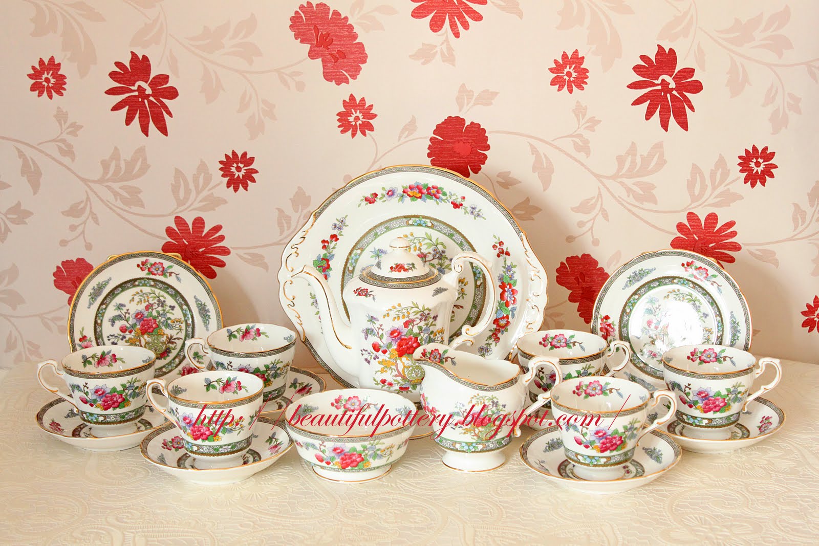 BEAUTIFUL POTTERY: Indian Tree Set II