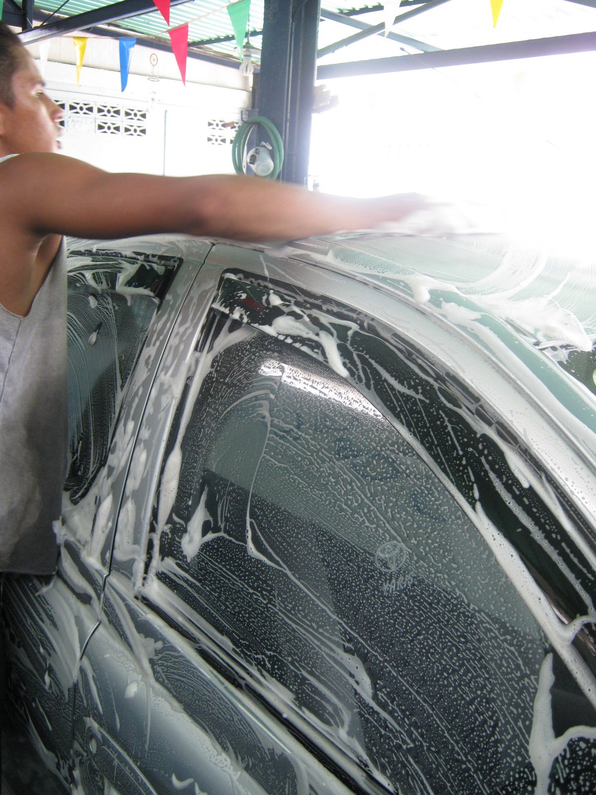 PRODUCTOS PARA AUTOLAVADOS: Autolavado: Como lavar un carro lll