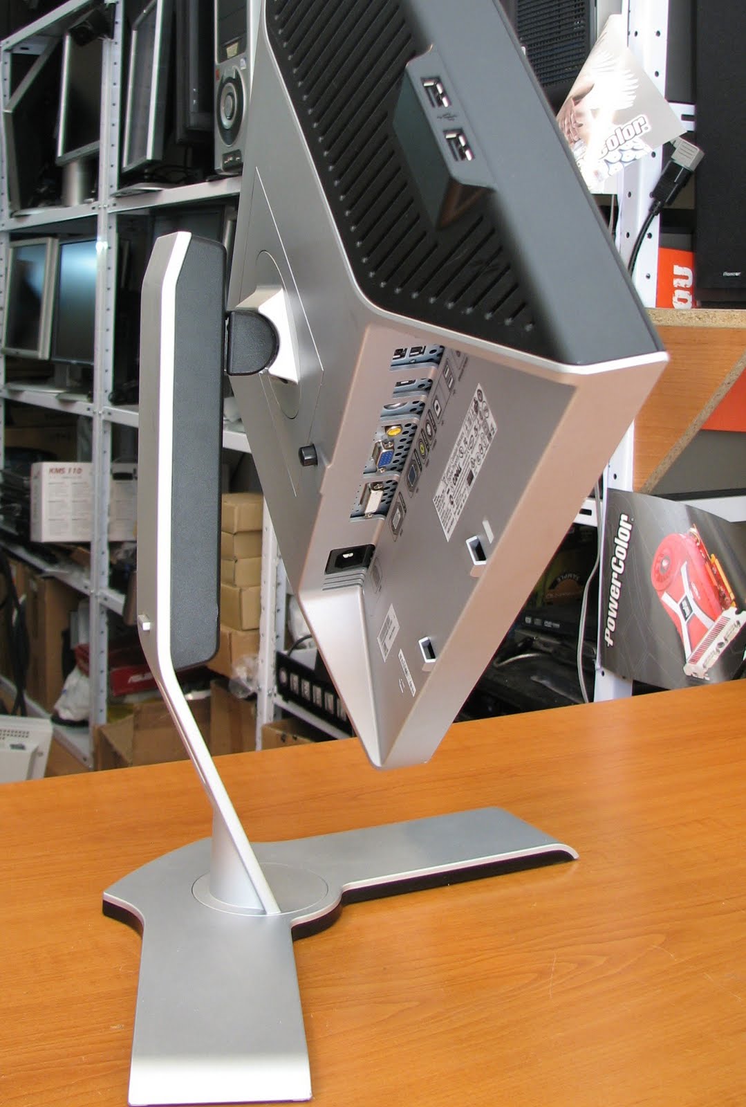 Ревю на DELL 2007fp Ultrasharp (S-PVA) | Retro-PC-Mania - ревюта на ...