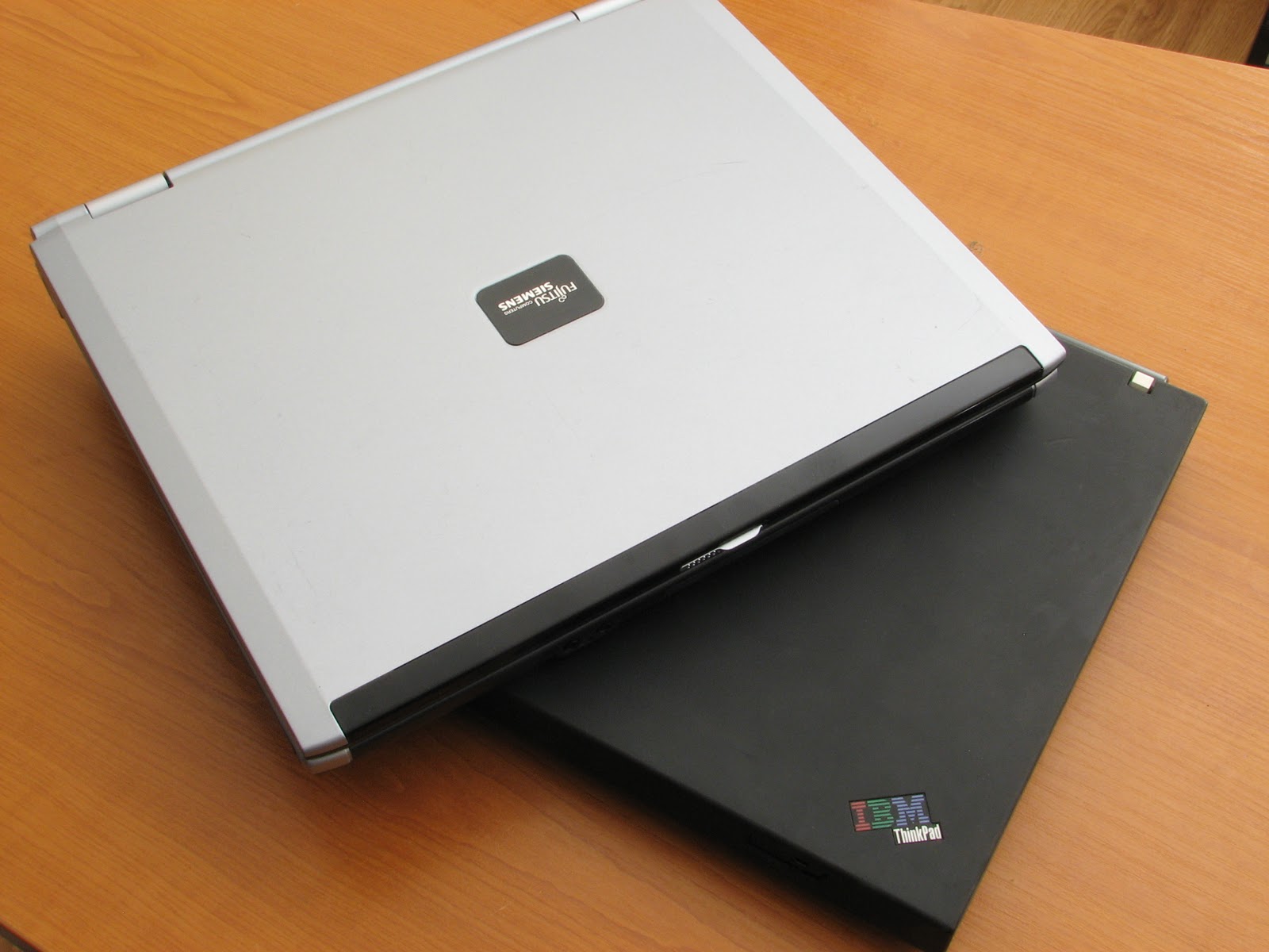 Fujitsu Celsius H230 - мобилна графична станция с ATI FireGL V5000 и S ...