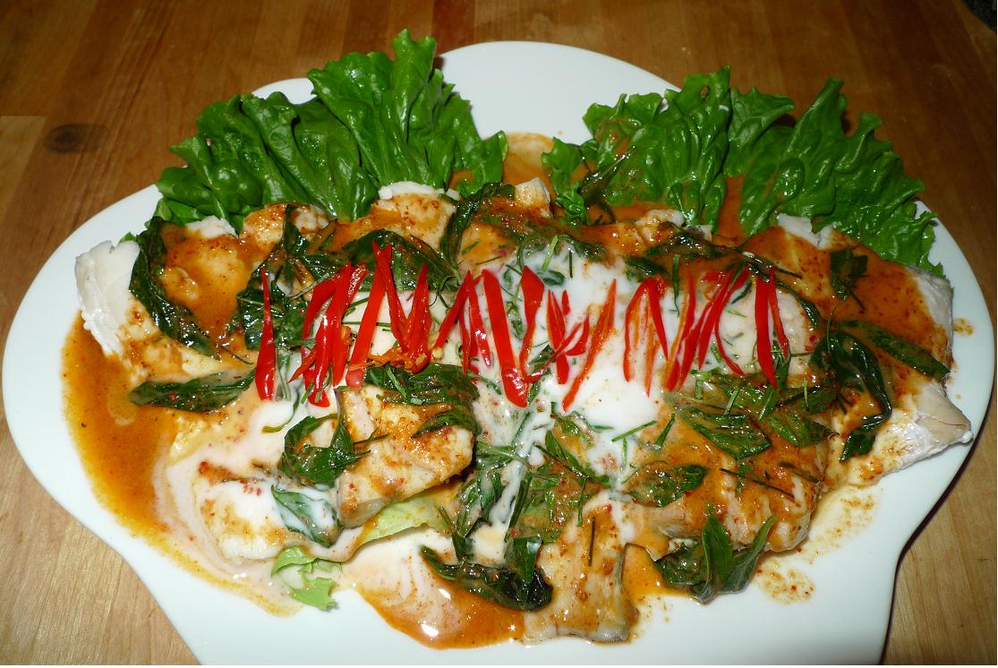 Amporn's Thai Kitchen: Thai Chu Chee Curry Fish