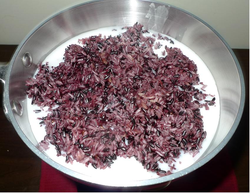 Amporn's Thai Kitchen: Thai Black Sticky Rice Custard.