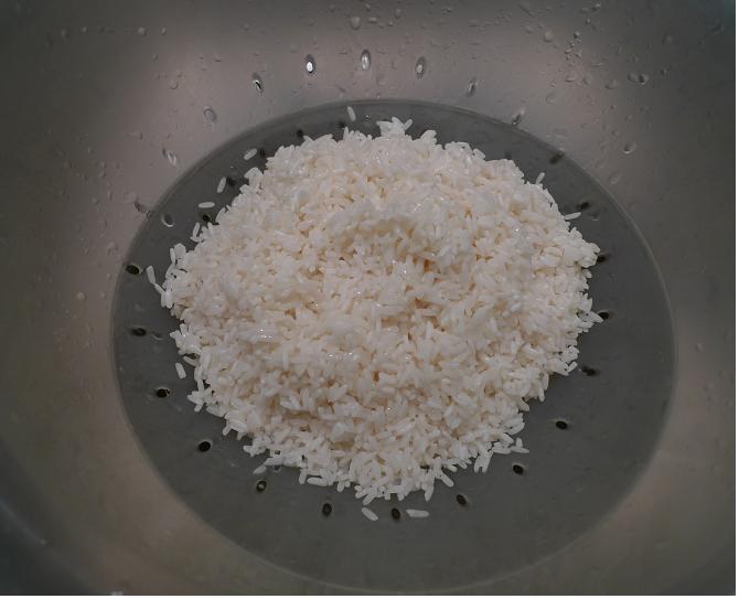 Amporn's Thai Kitchen: Steamed Thai Banana with Sticky rice in Banana leaf.