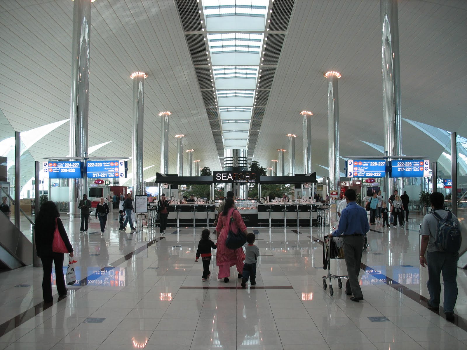 Paul Vickers : Design Thinking: Dubai Airport