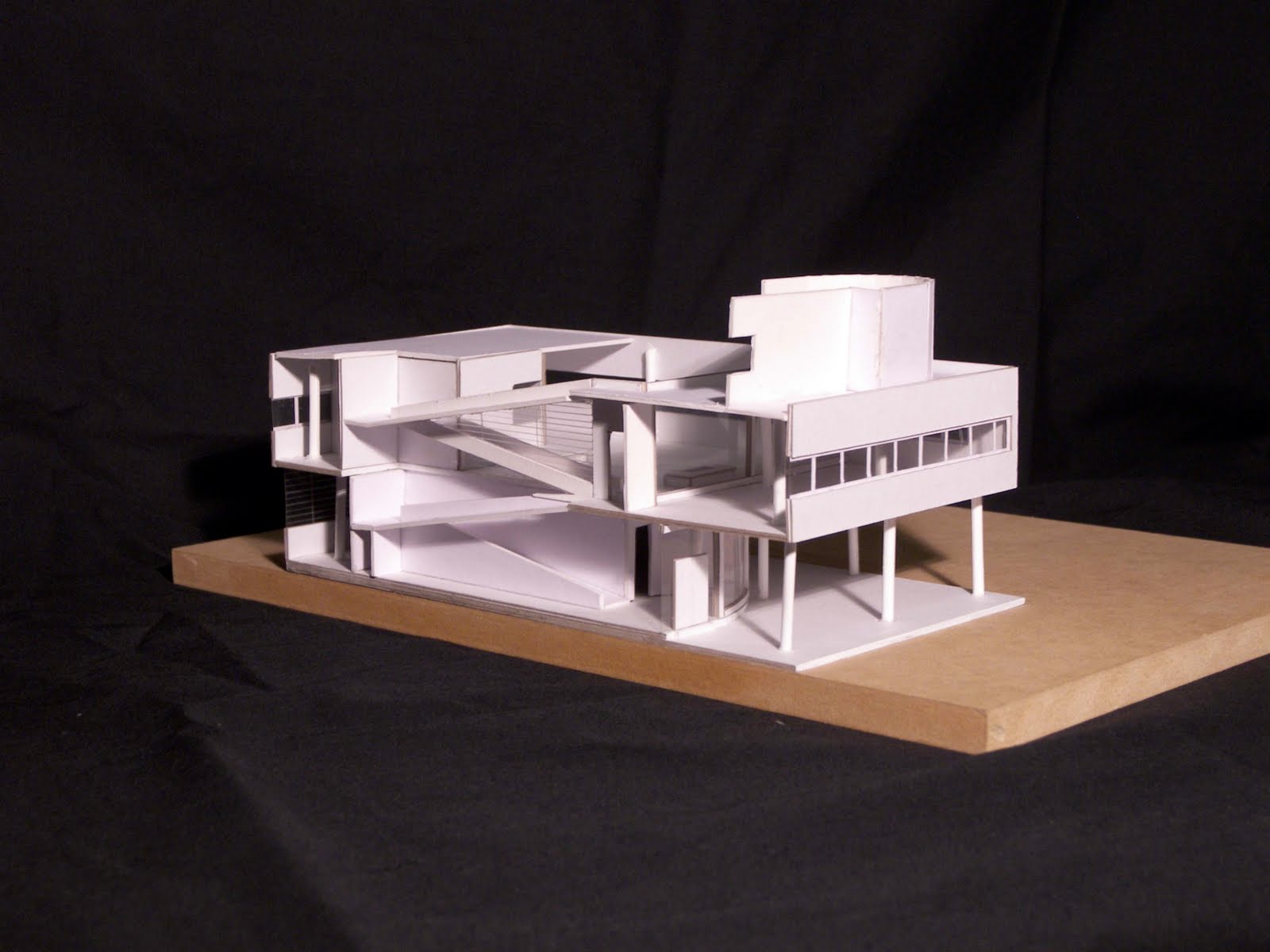 Asher ARCH1201: Villa Savoye Model