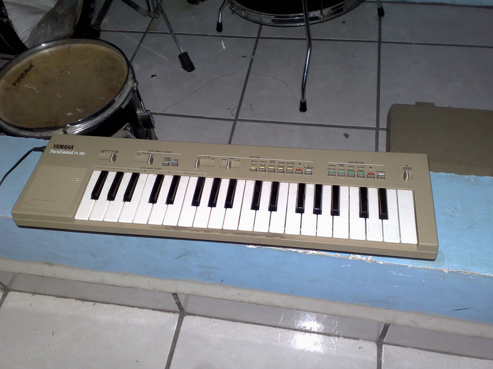 Jose Sinu: Yamaha PortaSound PS-300