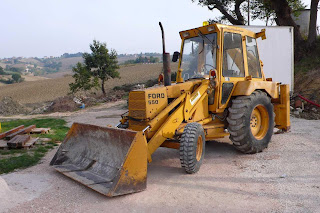 BULDOEXCAVATOR IEFTIN DE VANZARE BULDOEXCAVATOR SECON HAND FORD 6 tone ...