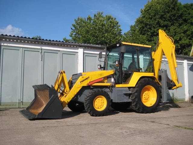 [Oferta Utilaje] Buldoexcavator second hand ieftin de vanzare TEREX ...