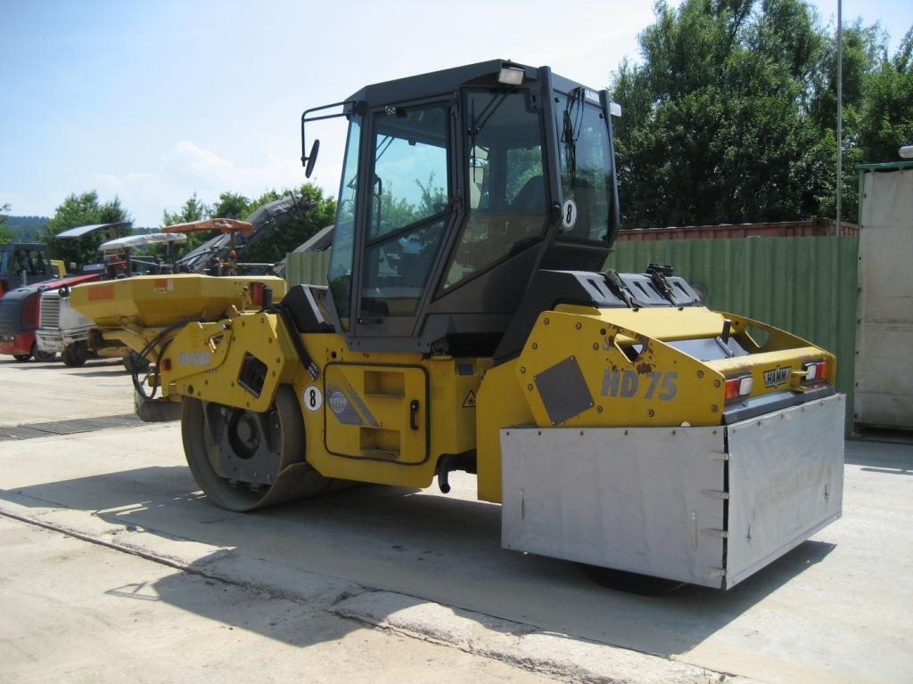 CIlindru Compactor HAMM HD 75.4K cu roti de cauciuc si tambur second ...