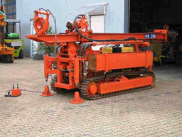 INSTALATIE DE FORAJ puturi apa foraje verticale foraje geotermale ...