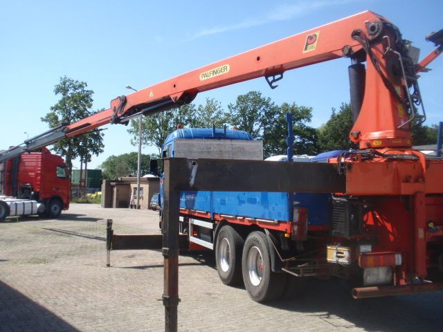 Camion cu macara Scania 124 G 6X4 Palfinger PK 33000 de vanzare second ...