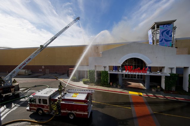 Celebrity Popular: Galleria Mall Fire Pics