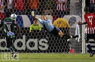 InsaneButtFun: Insane Soccer Goalie Saves