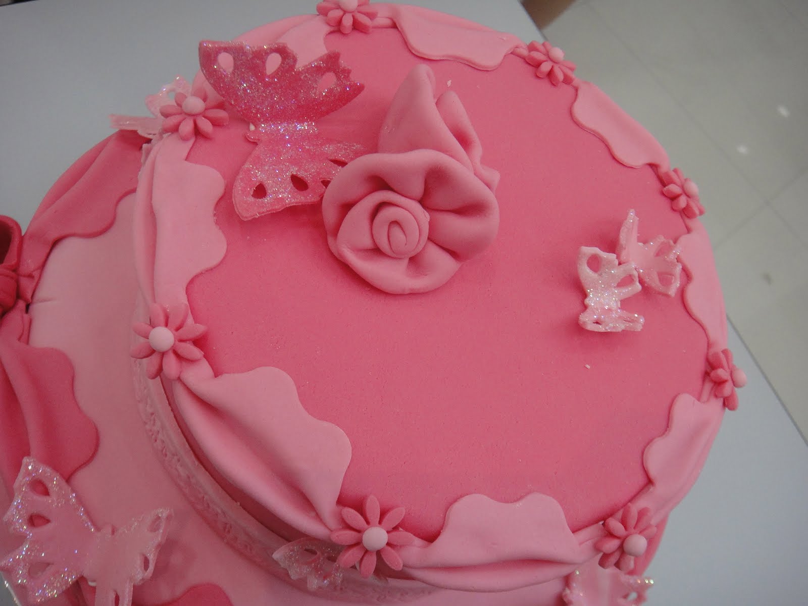 PreciousMoments Lovely Homebake: Butterflies Cake-Fit For A Princess