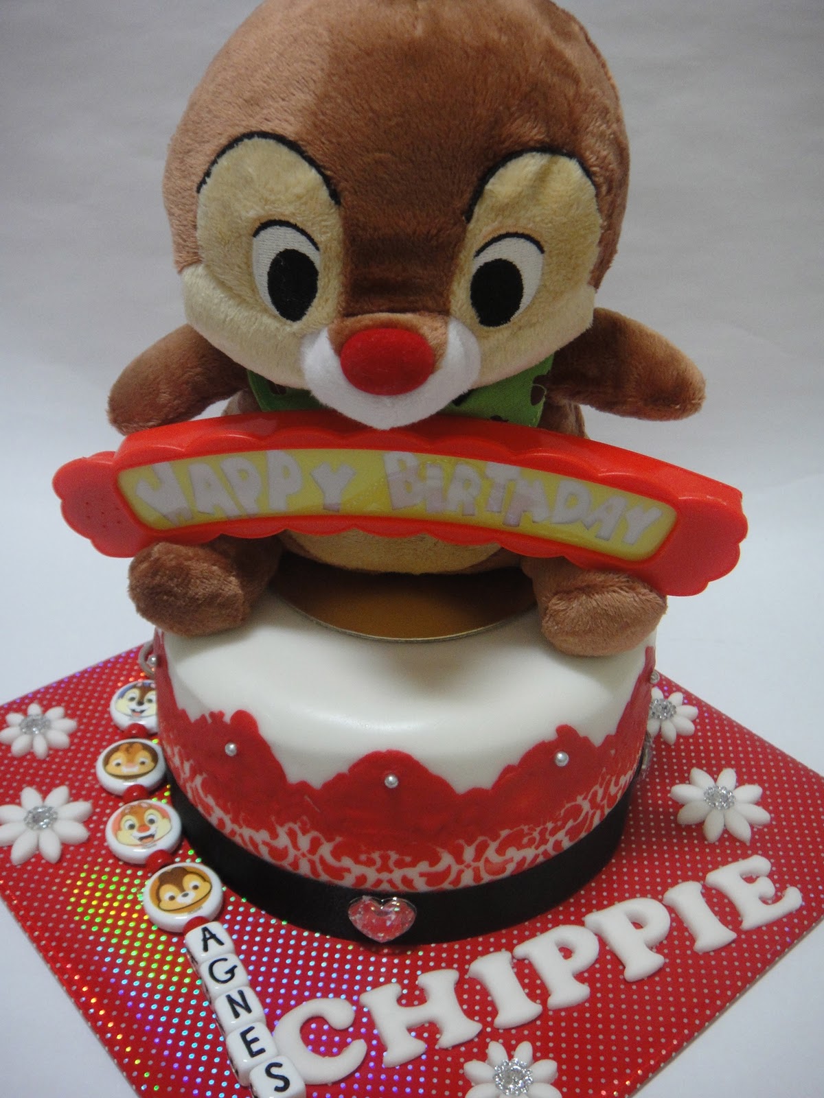 PreciousMoments Lovely Homebake: Chipmunk Birthday Cake