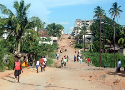 Pelo leste do sul de África: Mocuba
