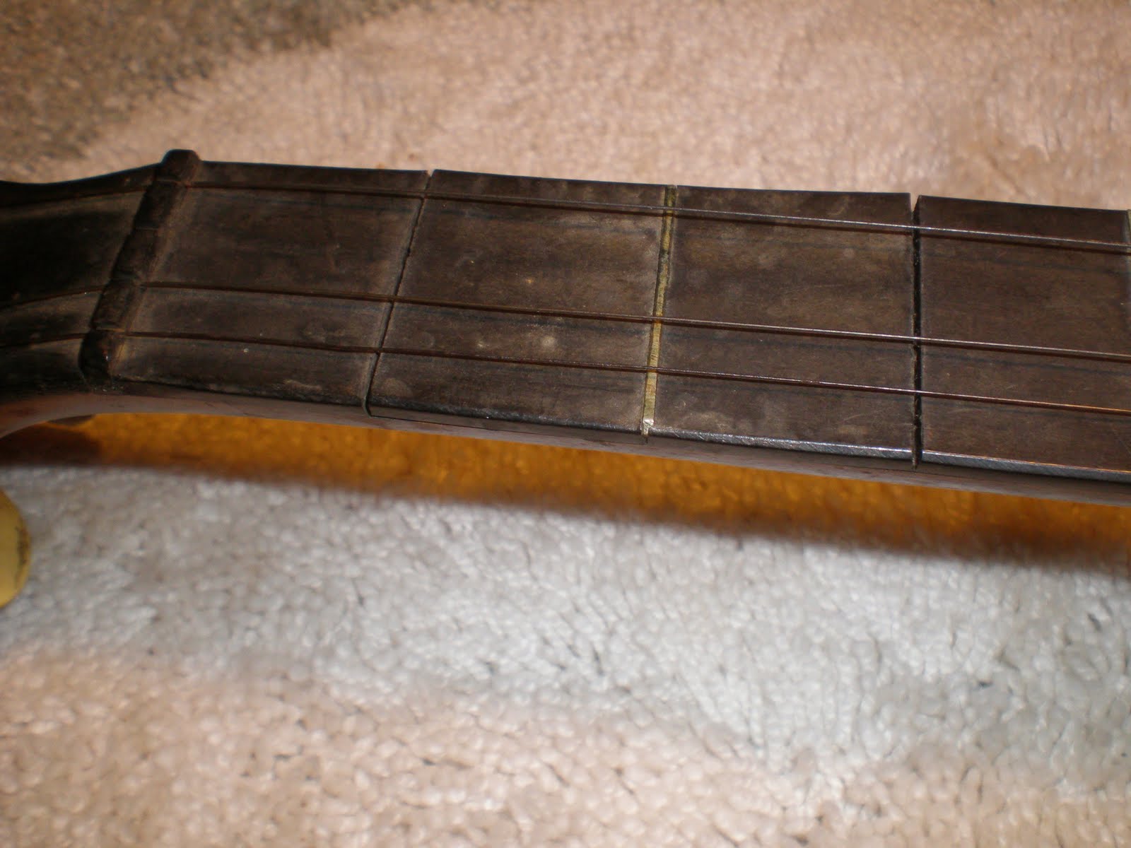 Broken Wing Guitar: Tenor 4 String Banjo