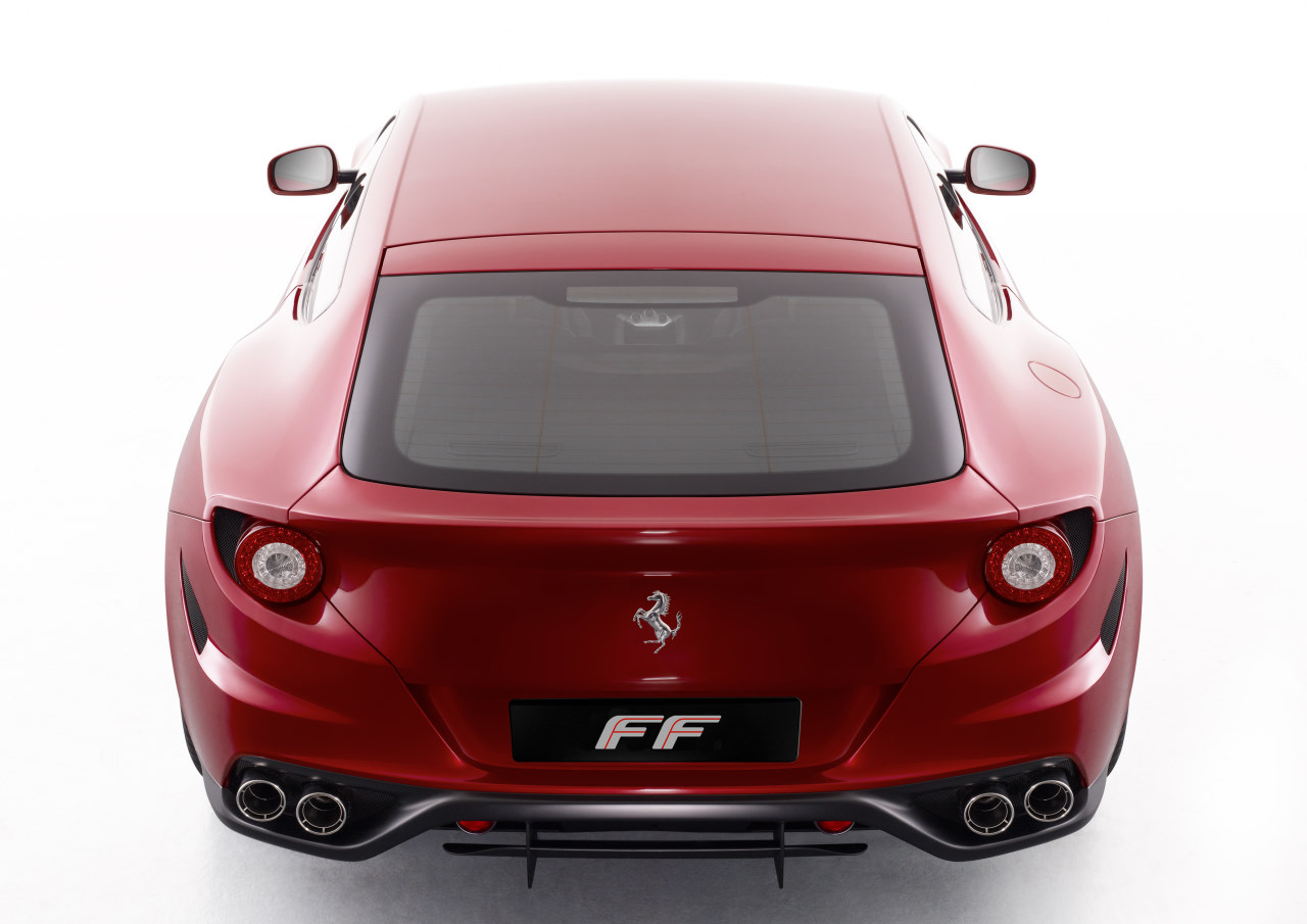 Nuevo Ferrari FF: ¿Familiar?