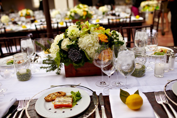 Wedding Ideas: Centerpieces/Table Set Up