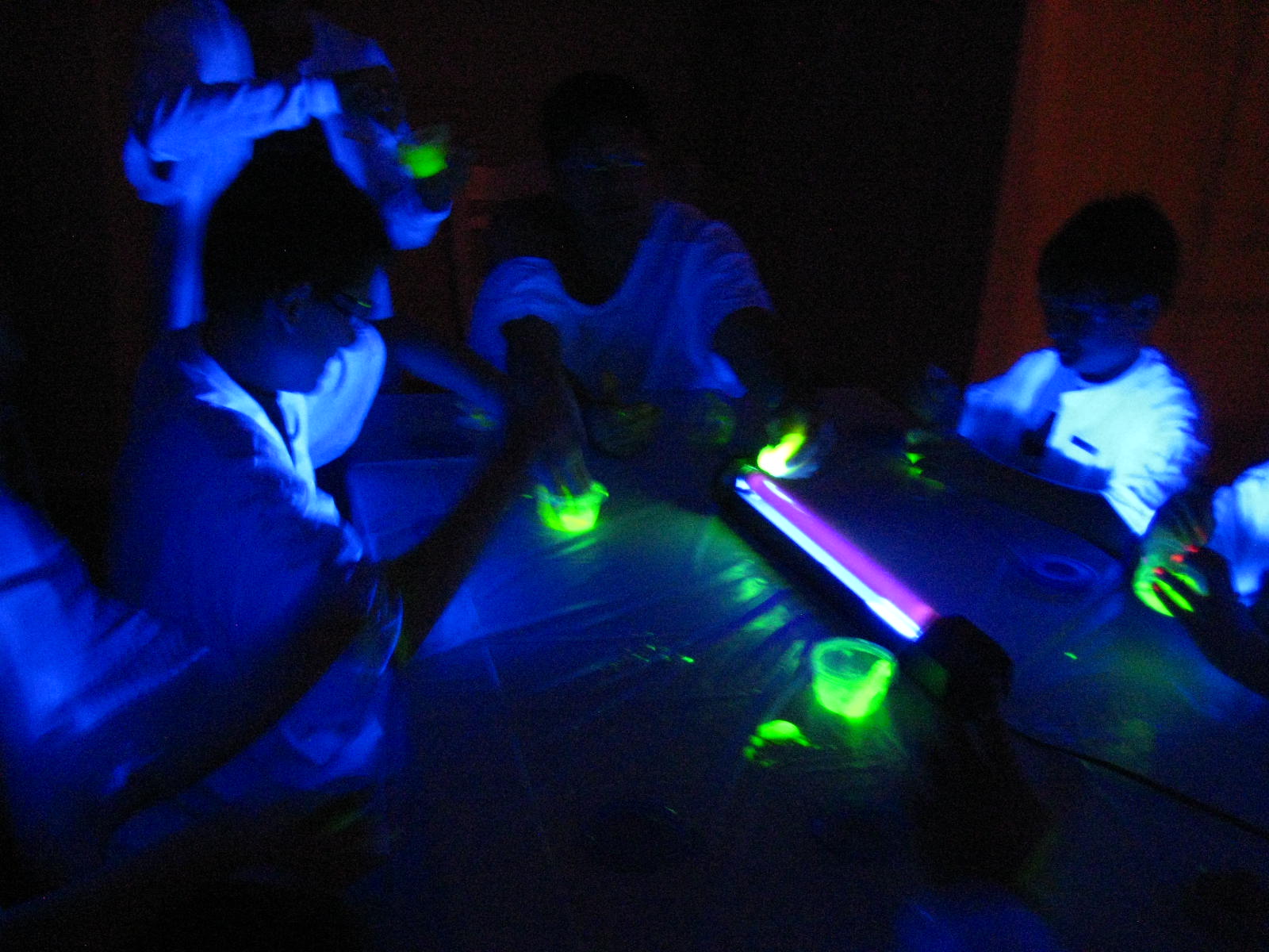 Creative Party Ideas by Cheryl: Science Party