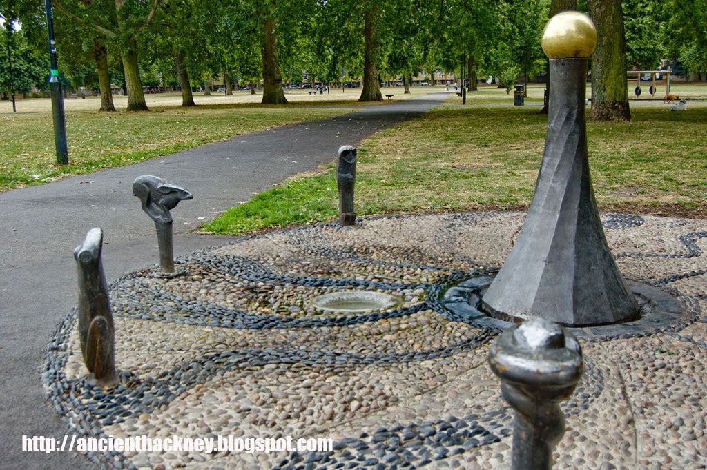 Ancient Hackney: Sunworship Temple - Well Street Common