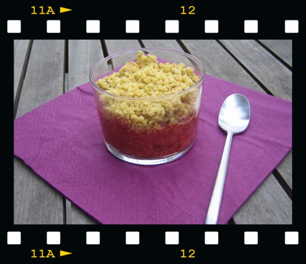 Crumble de fraises à la pistache...