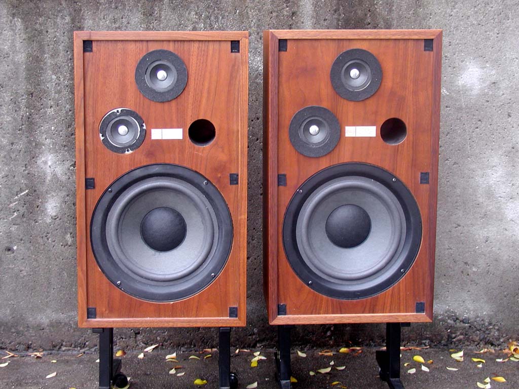 SEVENTIES STEREO: Altec Lansing Model Fives
