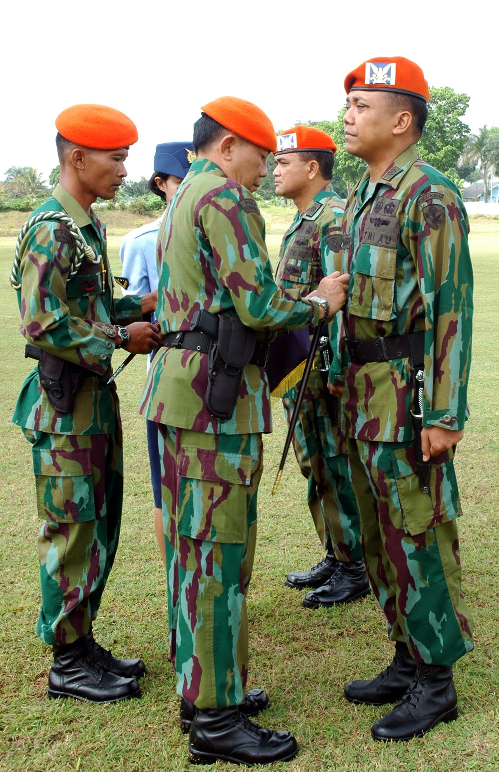 ABDULRACHMAN SALEH: LETKOL PSK BUDI SUMARSONO KOMANDAN WING II PASKHAS