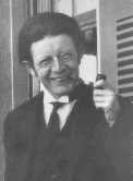 Jean Piaget Más Allá De La Pipa: Fotos de Piaget