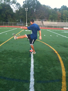 How to kick a football: Steps of how to kick a football