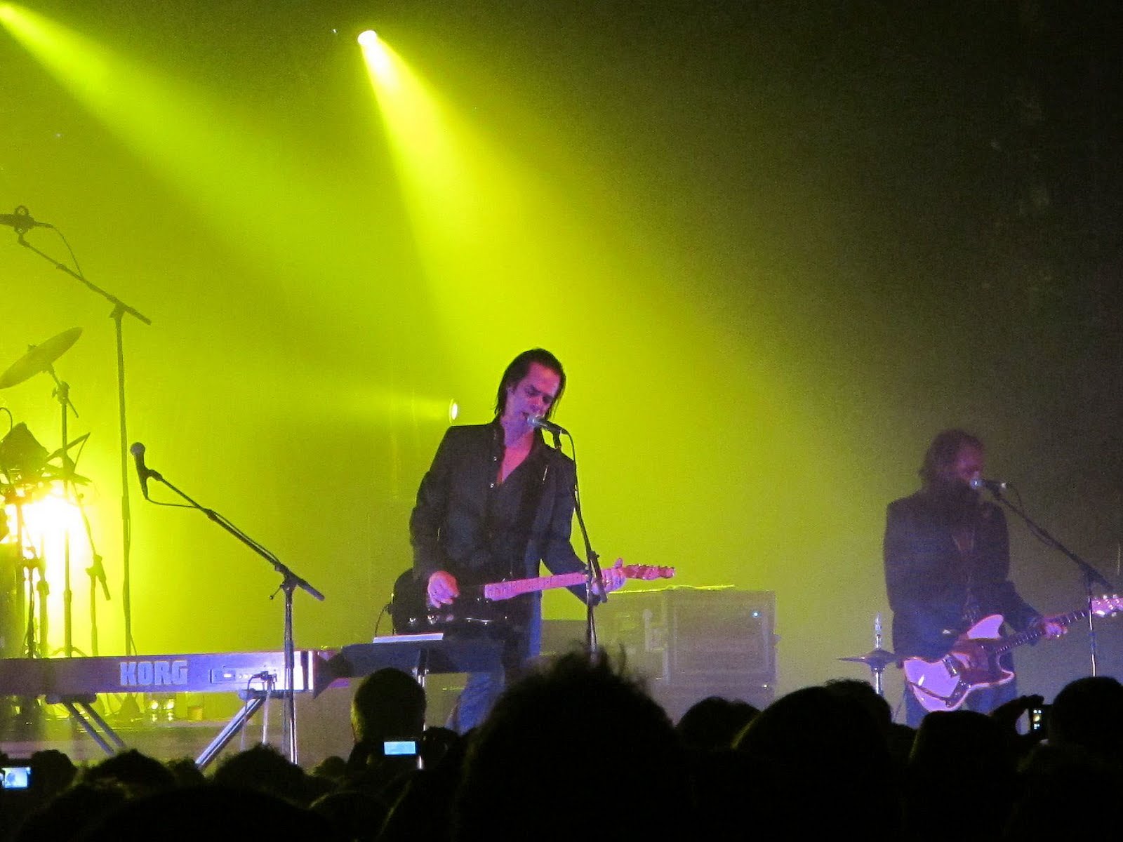 Kevchino's Indie Music Blog: Grinderman & Armen Ra live at Best Buy ...