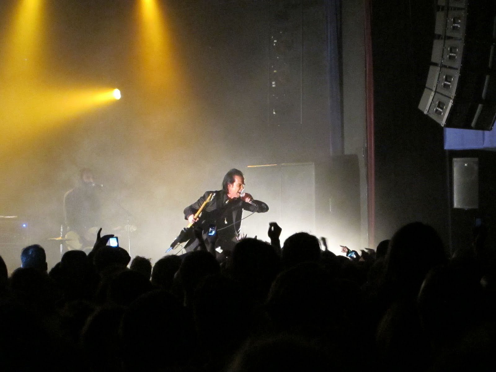Kevchino's Indie Music Blog: Grinderman & Armen Ra live at Best Buy ...