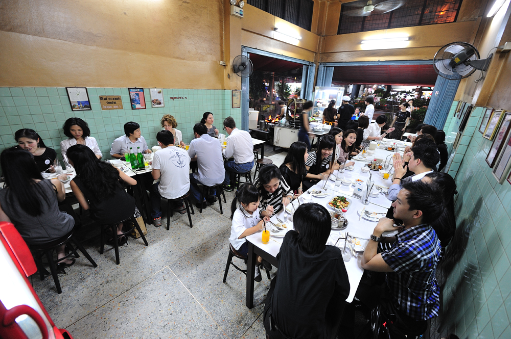 Chanintr Living: Barbara Barry's Thai Food Evening at Jei Fai