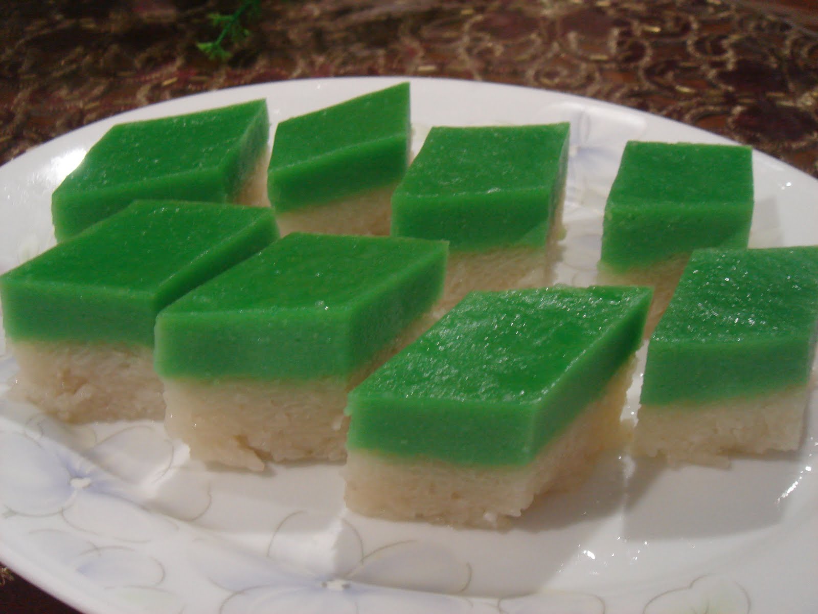 Ady Greatsword Empire Kitchen Recipes: PUTERI SALAT / SERIMUKA --Recipe ...