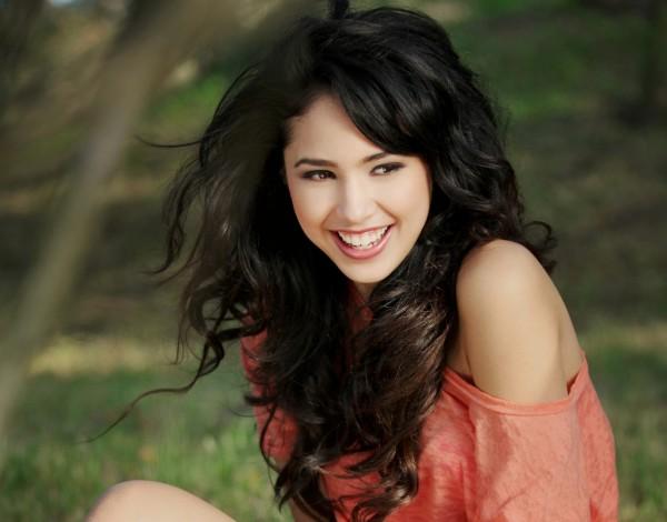 Gossip Random: Ready to Hear Jasmine V's New Album?