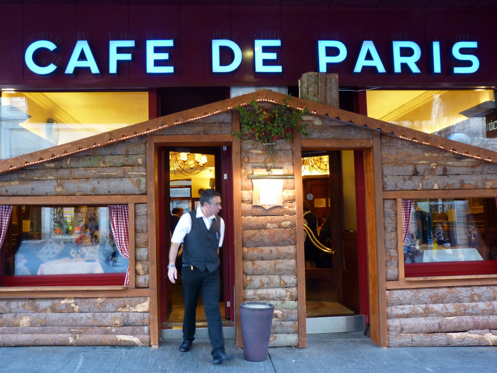 Rue de France: Café de Paris, Genève