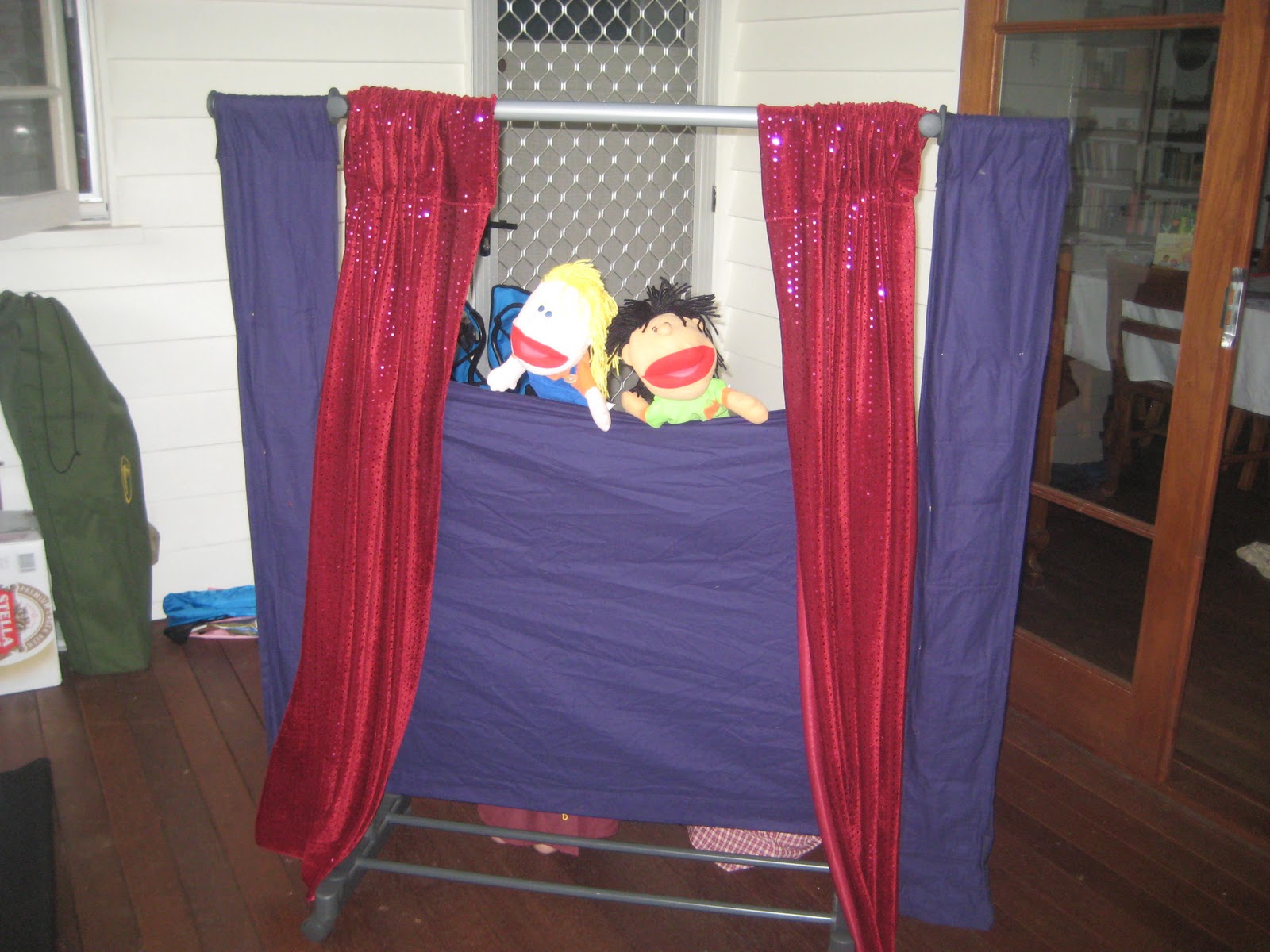 wide eyed: puppet theatre
