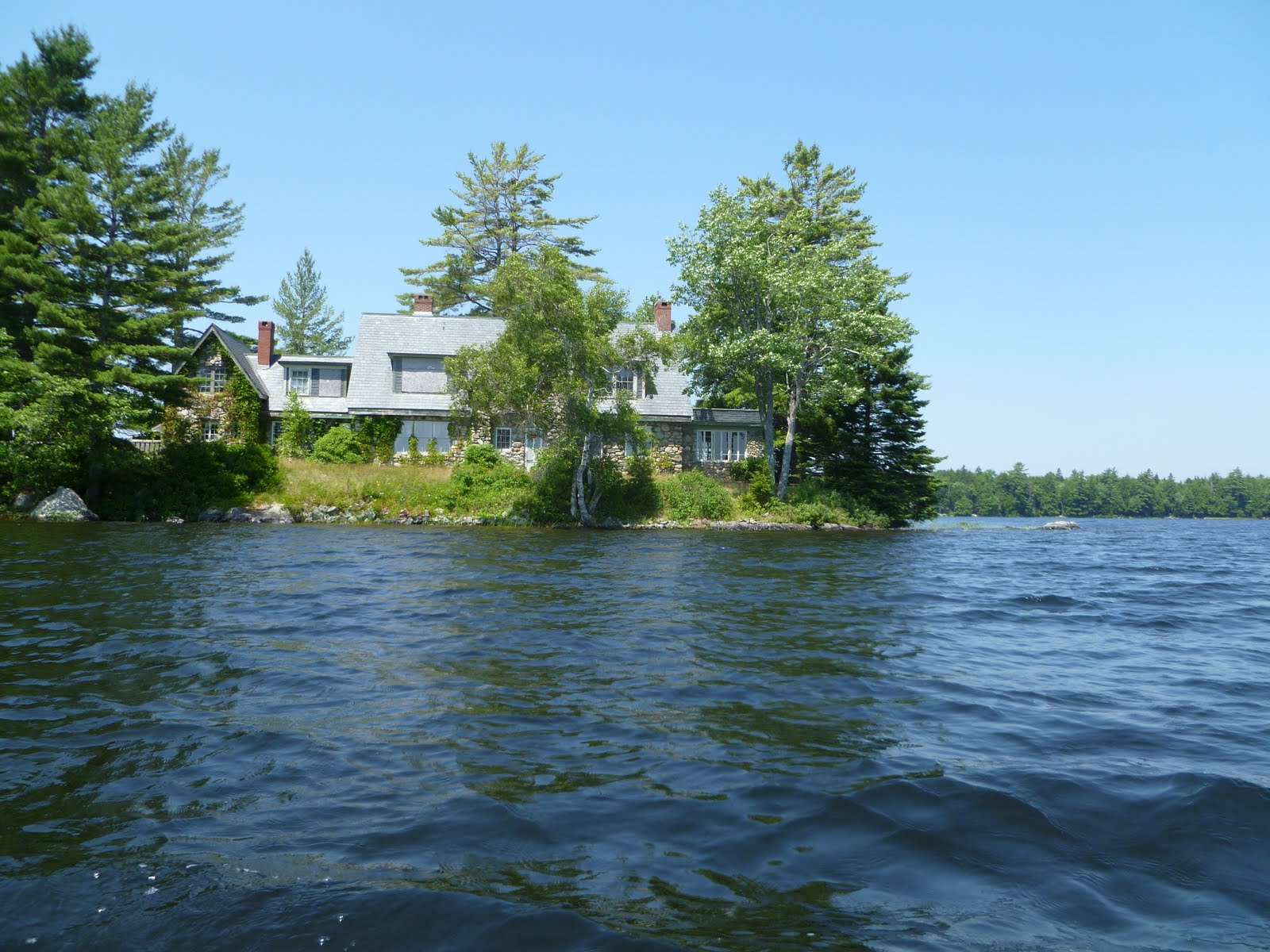 Goldie Hawn Kurt Russell Ranch - keywords HERE