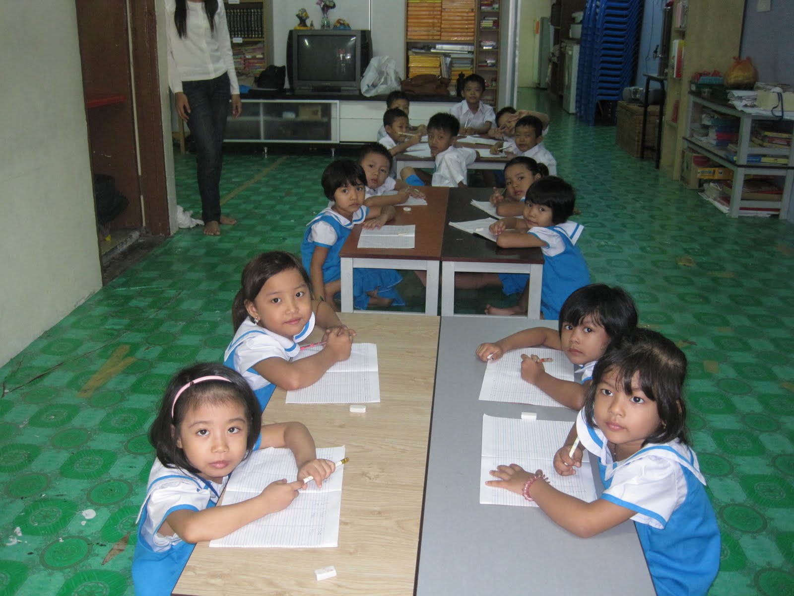 My Beautiful Myanmar: Students Get New Uniforms