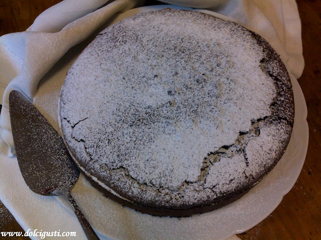 chocolate and cakes: rustic chocolate cake