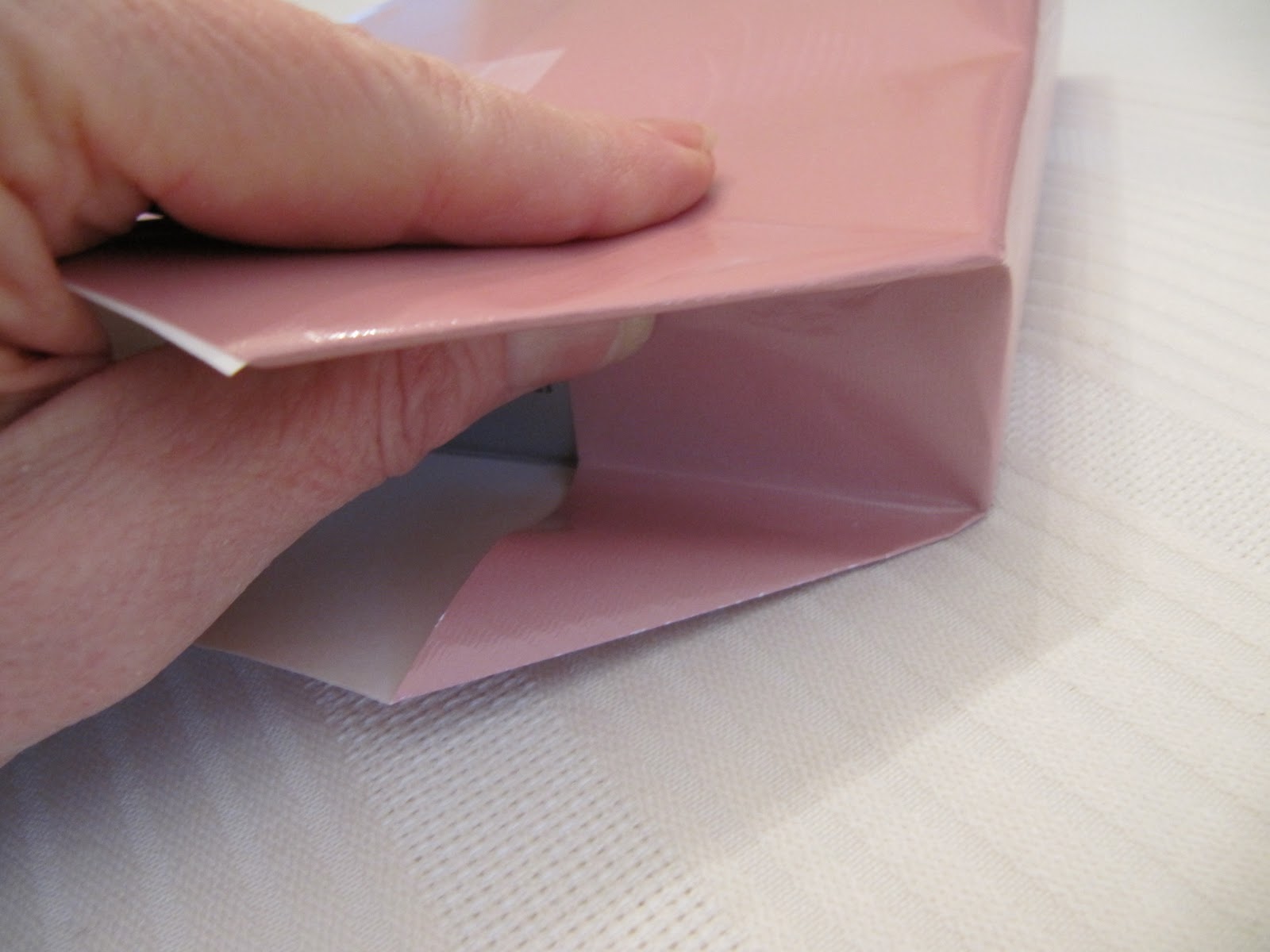 The Crafty Elf: The Art of Gift Wrapping