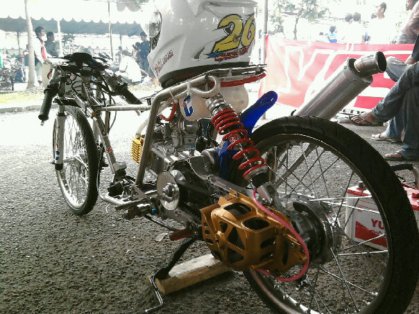 drag solutions: contoh motor drag