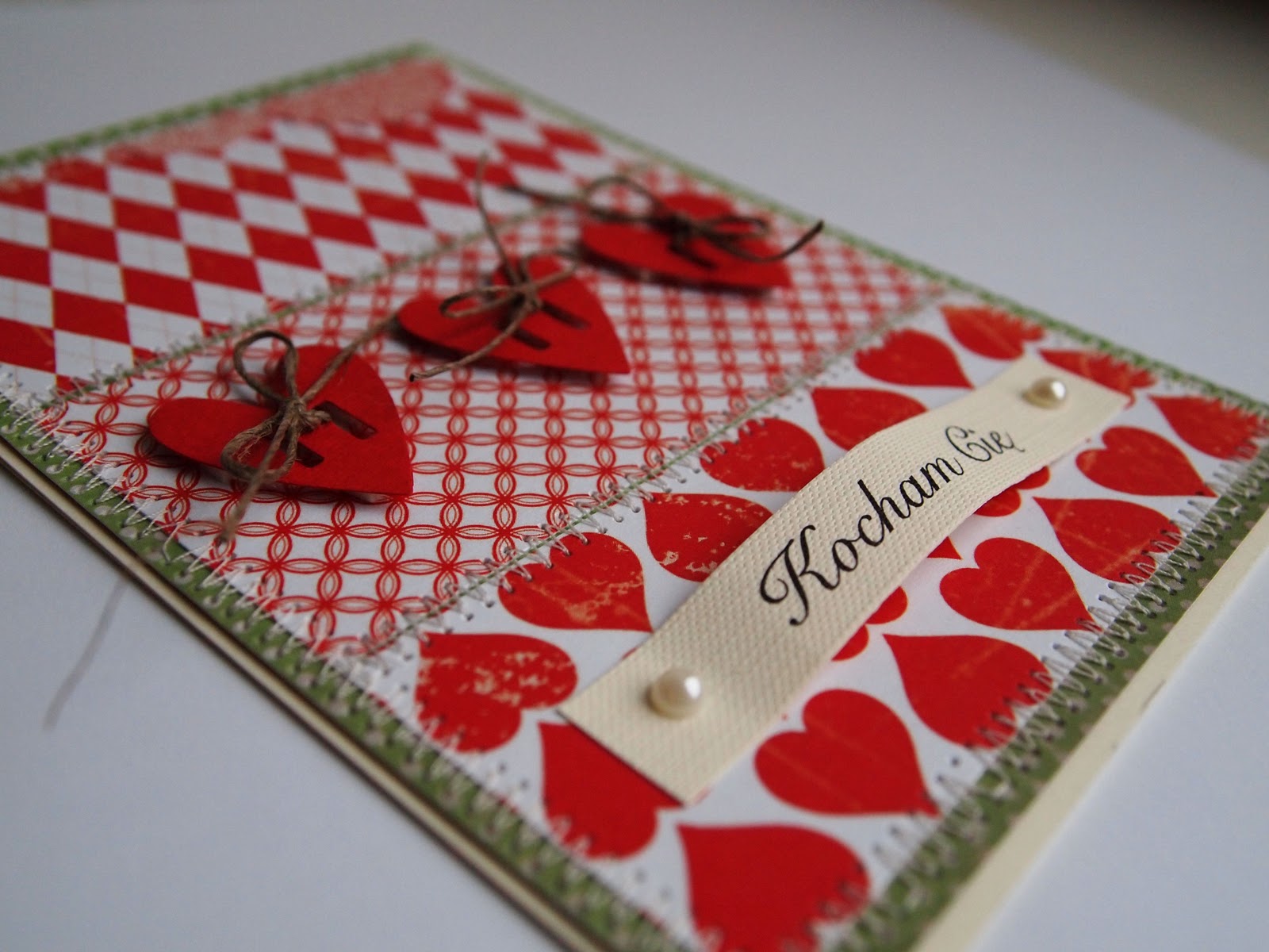 ZUZIUCHOWE WYTWORY: Ja już walę tynki czyli robię kartki Walentynkowe