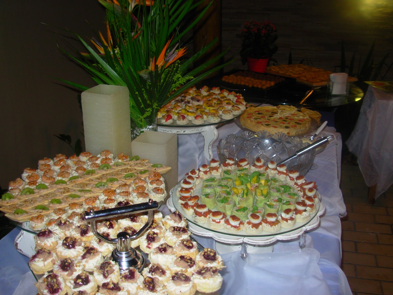 Charme Coquetéis e Eventos: CANAPÉS