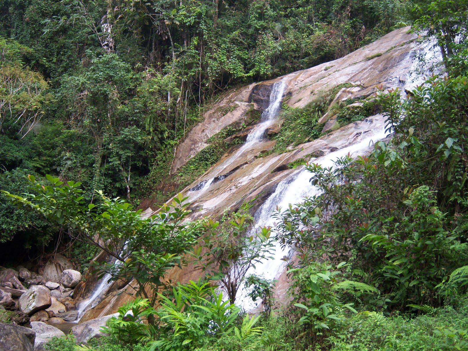 Sungai Sedim Jeram Terbaik Malaysia: Explore Hidden waterfall