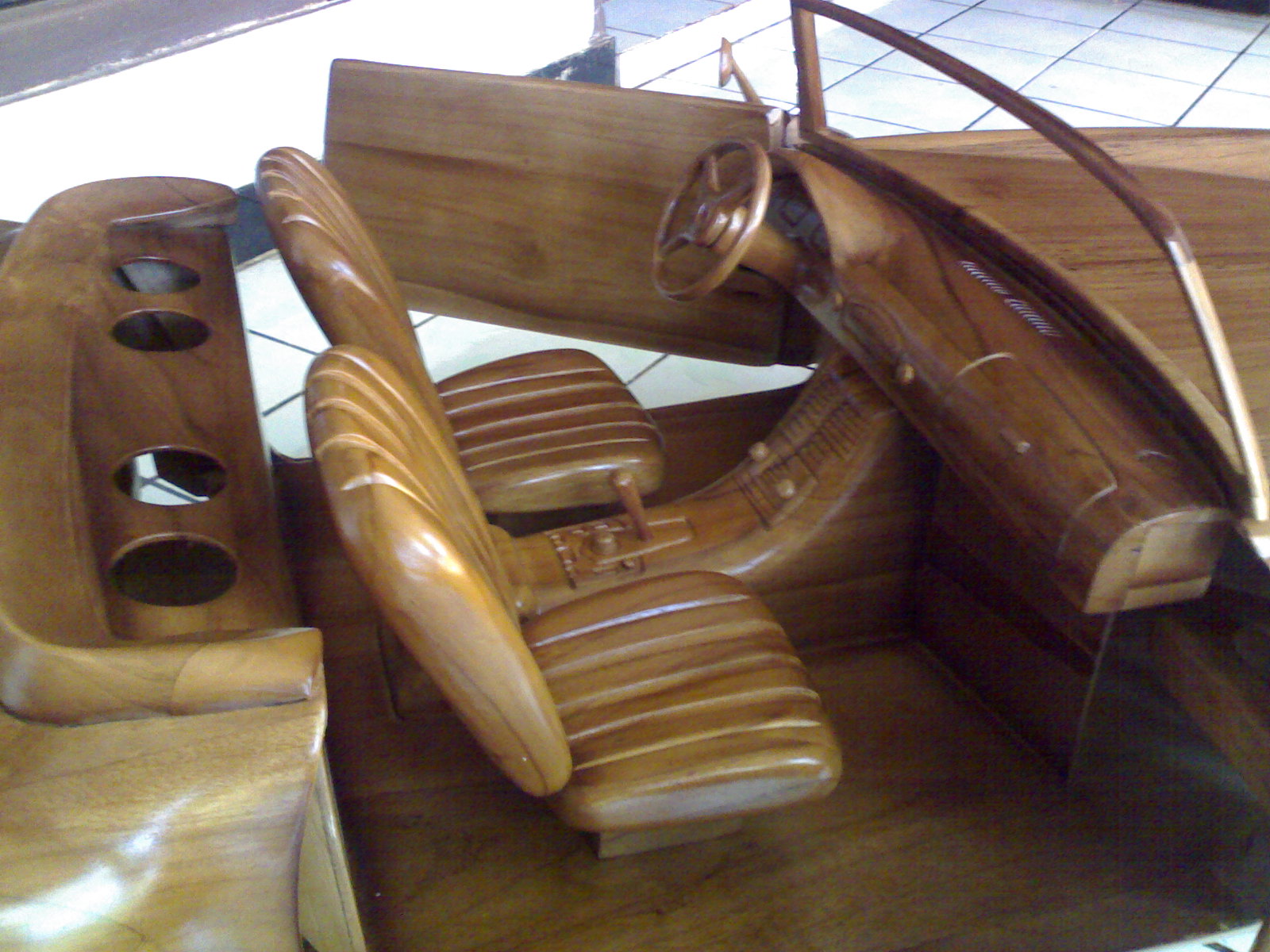 Mobil Dari Kayu - Perumperindo.co.id